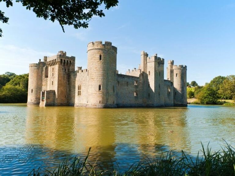 21 beautiful castles in England to explore (includes map & top tips)