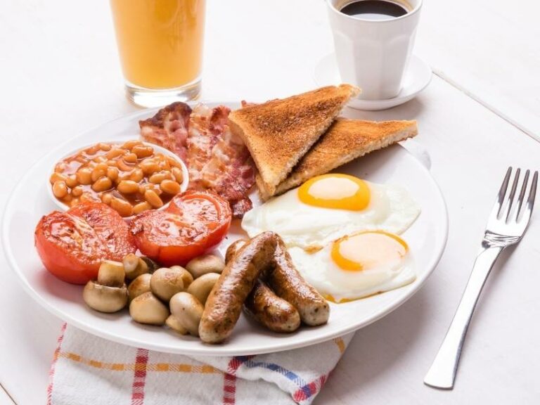 39 Traditional British foods you have to try!