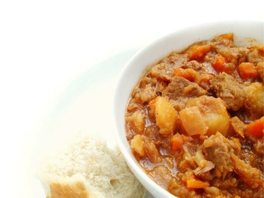 39 Traditional British foods you have to try!