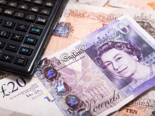 How Should I Bring Money to the UK? Guide to Cash & Cards