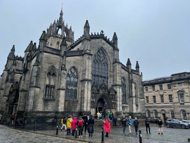 The Complete Guide to Walking the Royal Mile in Edinburgh